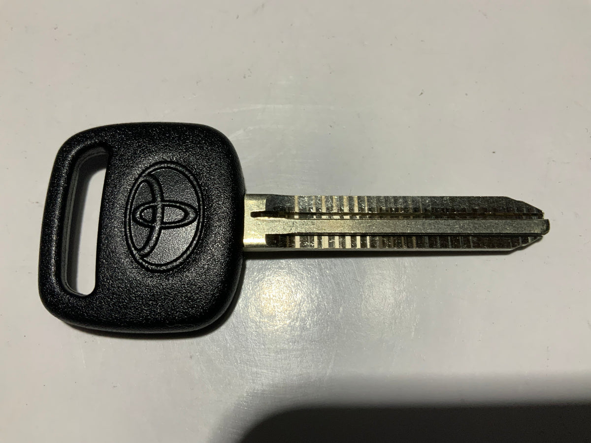 Genuine Toyota LandCruiser Blank Key – Complete Maintenance Services